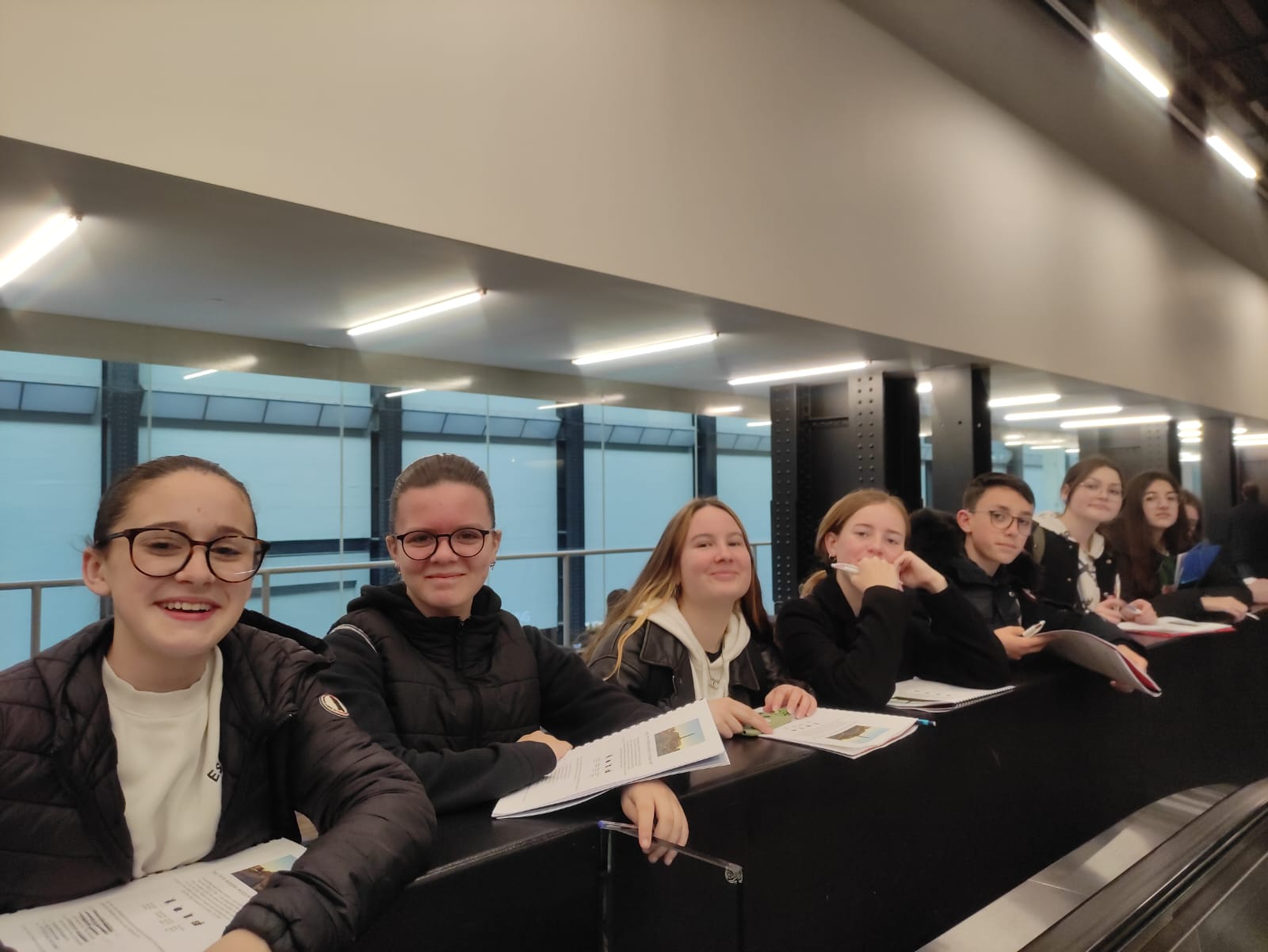 Séjour à Londres : des nouvelles du car 1 ! - Collège Jean Monnet Broons